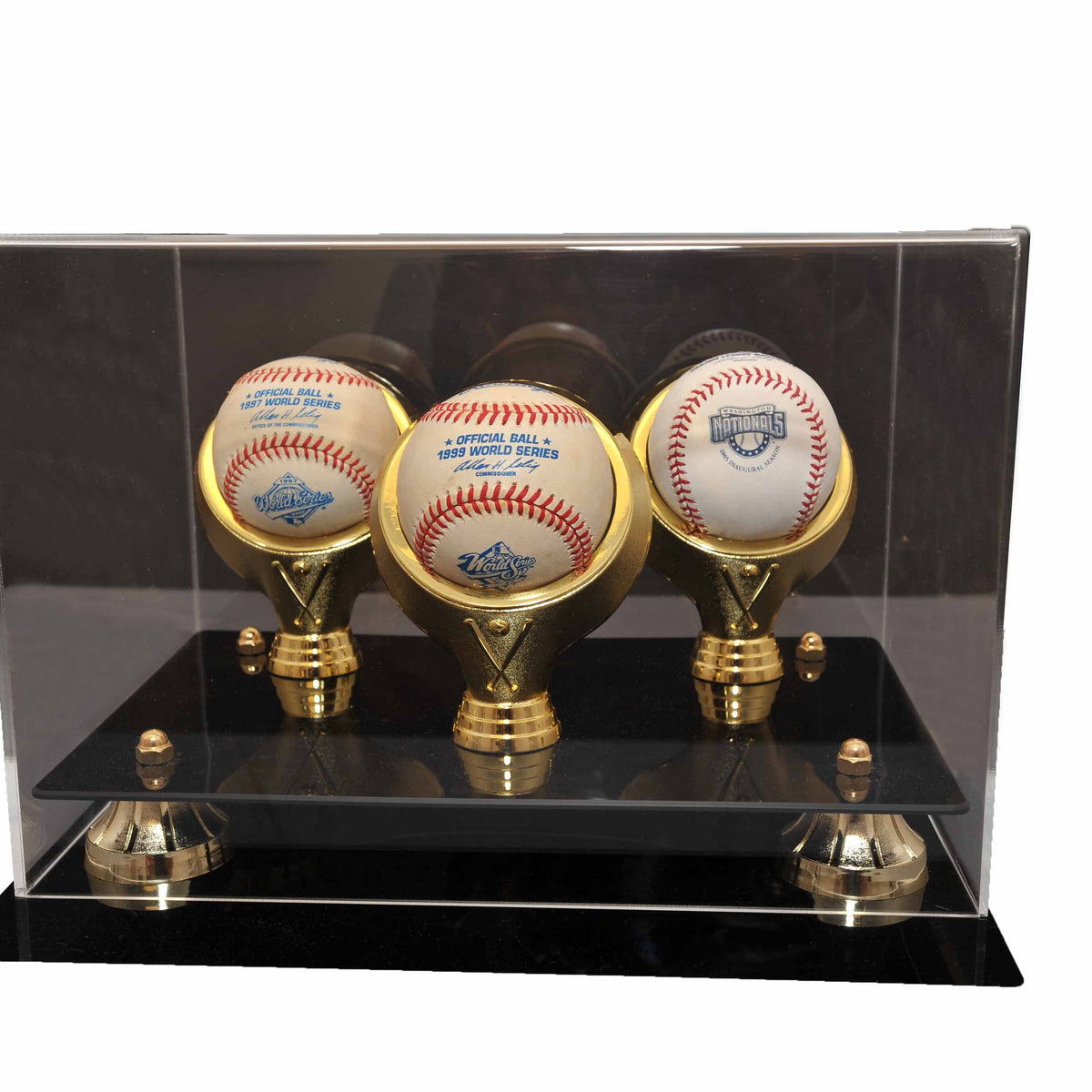 Acrylic Baseball Display Case 3 – PLAXCO